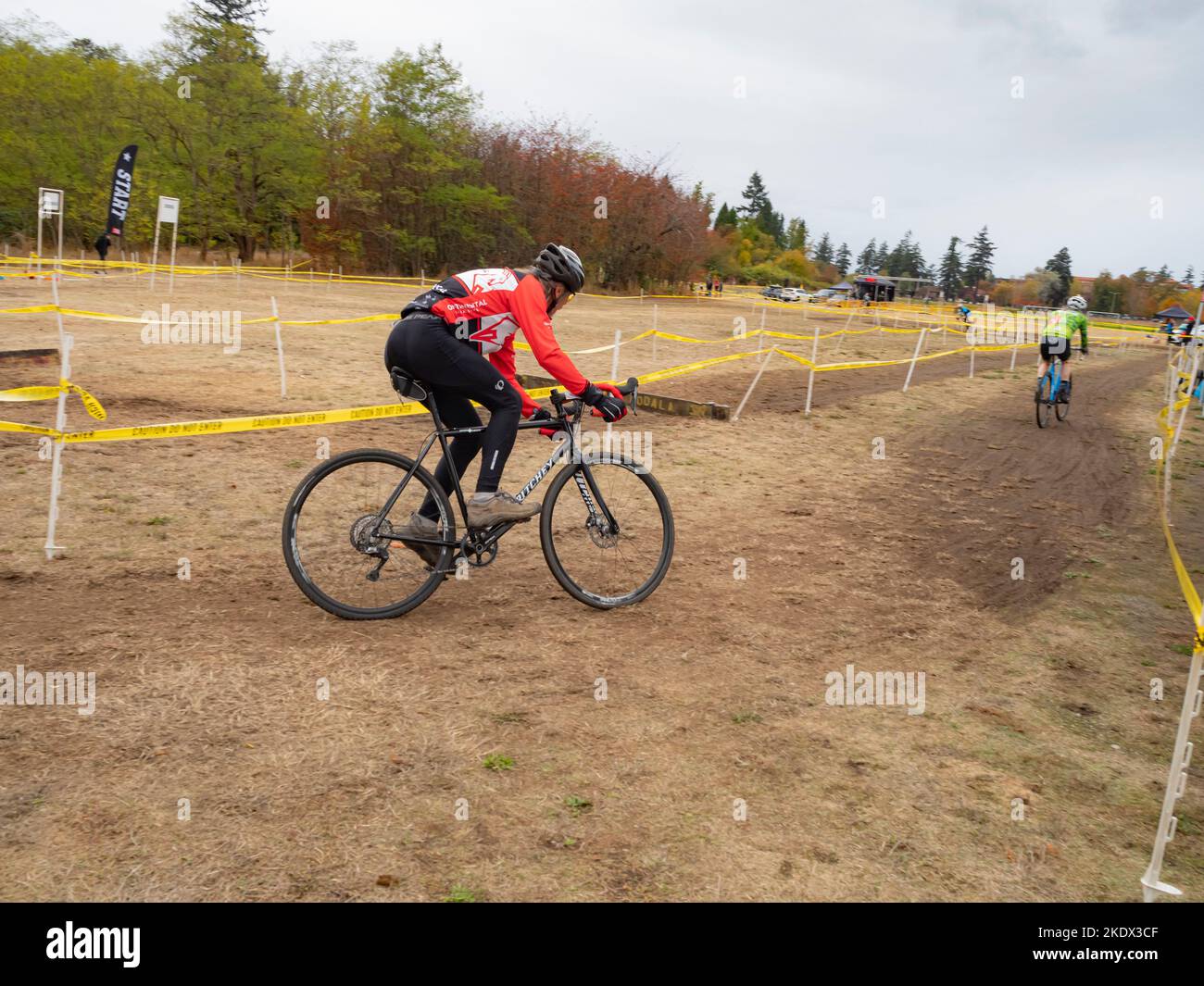 WA22748-00...WASHINGTON - Tom Kirkendall heading down a straight-a-way ...