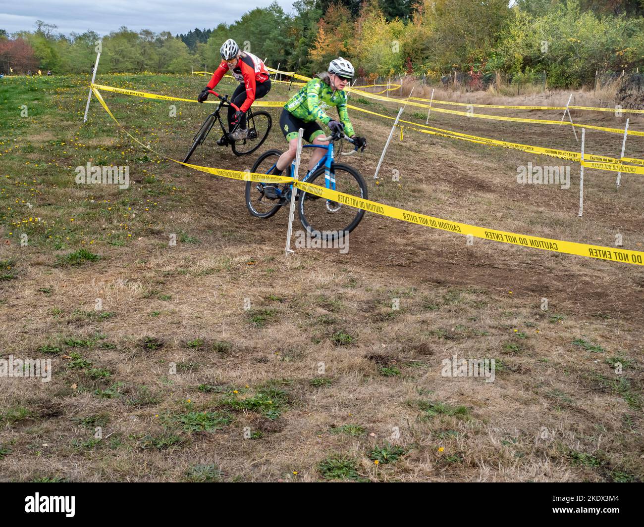 WA22755-00...WASHINGTON - Two riders jockeying for position during a ...