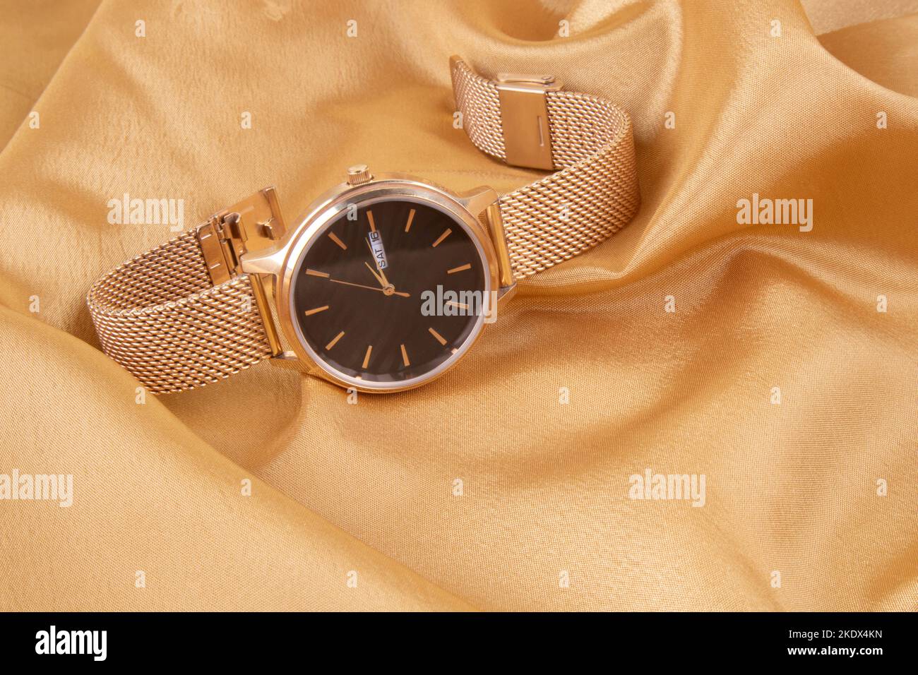 Gold wrist watch hi-res stock photography and images - Alamy