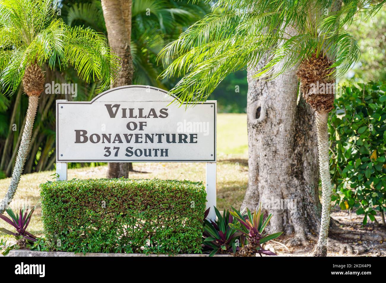 Weston, FL, USA - November 8, 2022: Photo of Villas of Bonaventure 37 ...