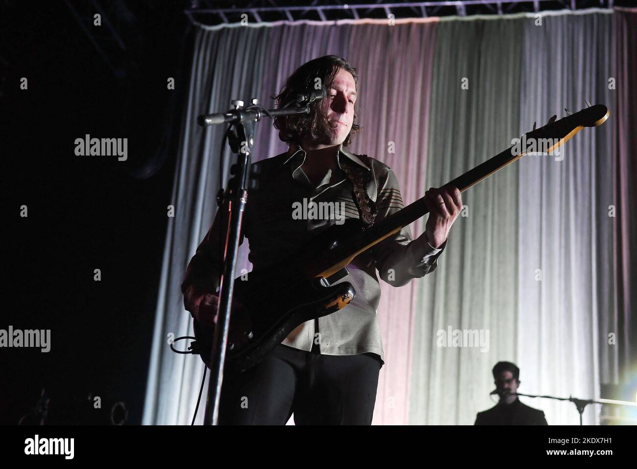Bassist nick omalley hi-res stock photography and images - Alamy