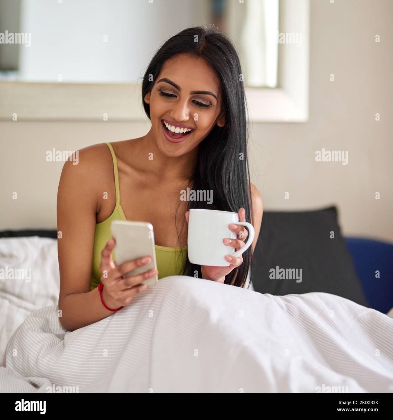 Buzzing house hi-res stock photography and images - Alamy