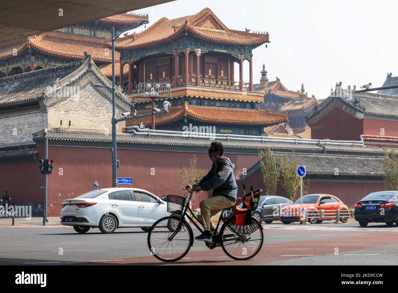 The optimization and reconstruction of the slow traffic system on the ...