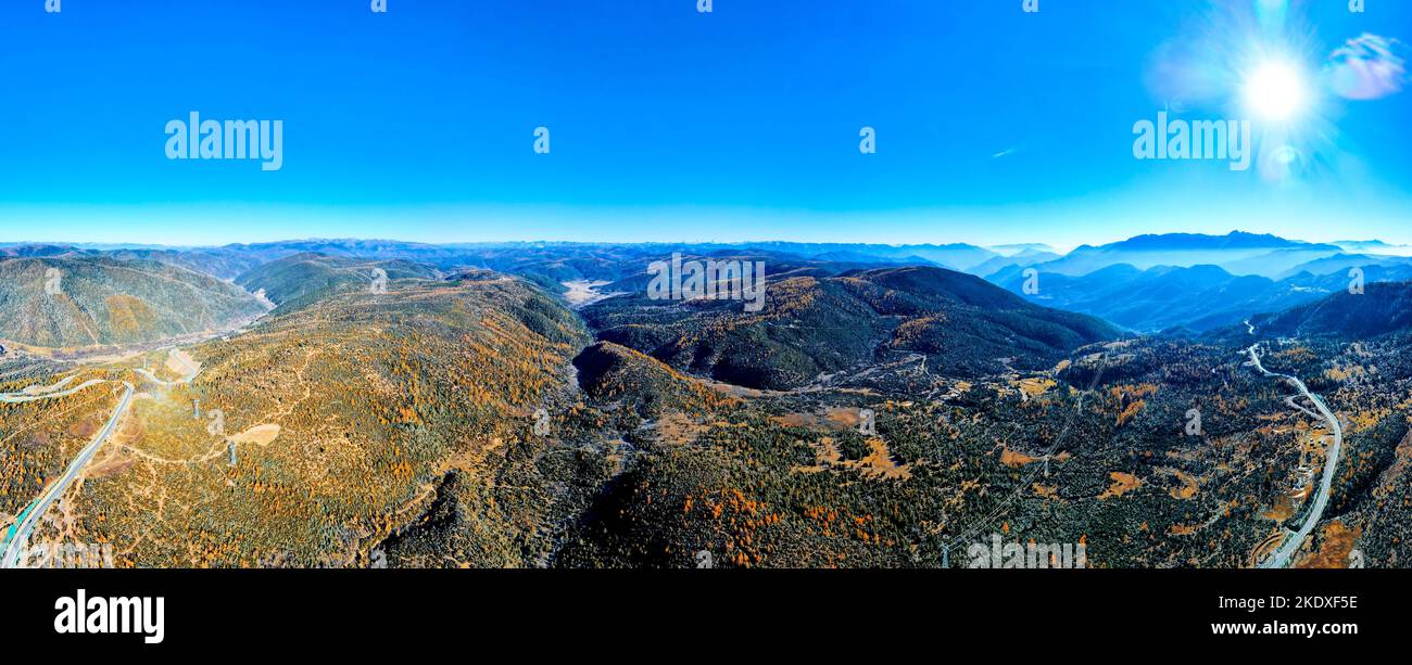 Aerial photos show the beautiful autumn scenery of Shangri-La in Diqing ...