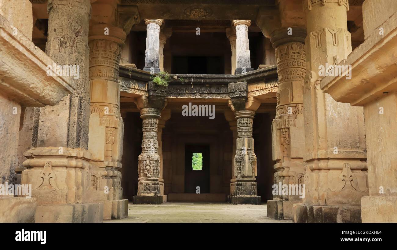 Carving Details on Pillars of Navlakha Temple, Ghumli, Dwarka, Gujarat ...