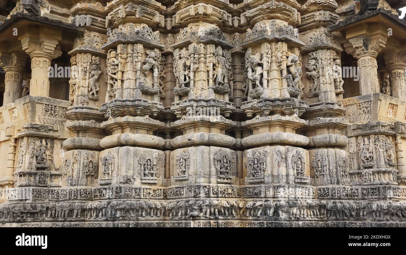 Sculptures of Hindu God and Goddess on Navlakha Temple, Ghumli, Dwarka ...