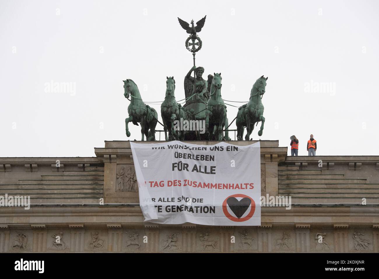 Berlin, Germany. 09th Nov, 2022. Activists of the group "Last ...