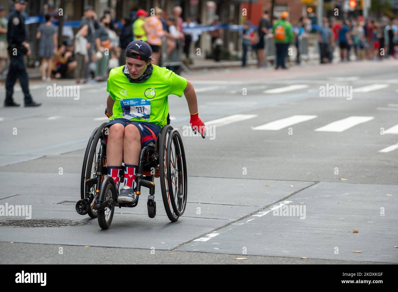 New york marathon hand cycle racers 2022 hi-res stock photography and ...