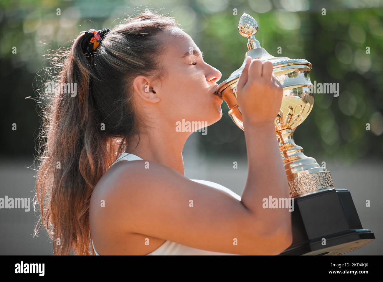 Winner woman hi-res stock photography and images - Alamy