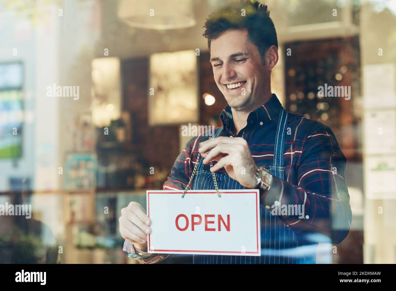 Business man at shop window hi-res stock photography and images - Alamy