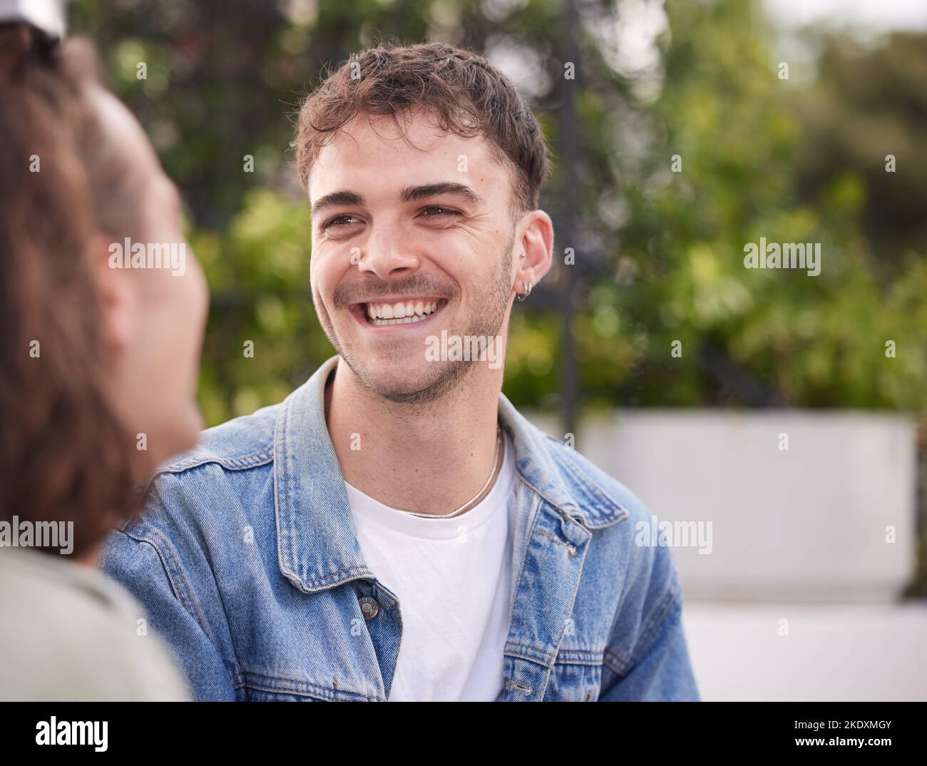 Gay male couple talking hi-res stock photography and images - Alamy