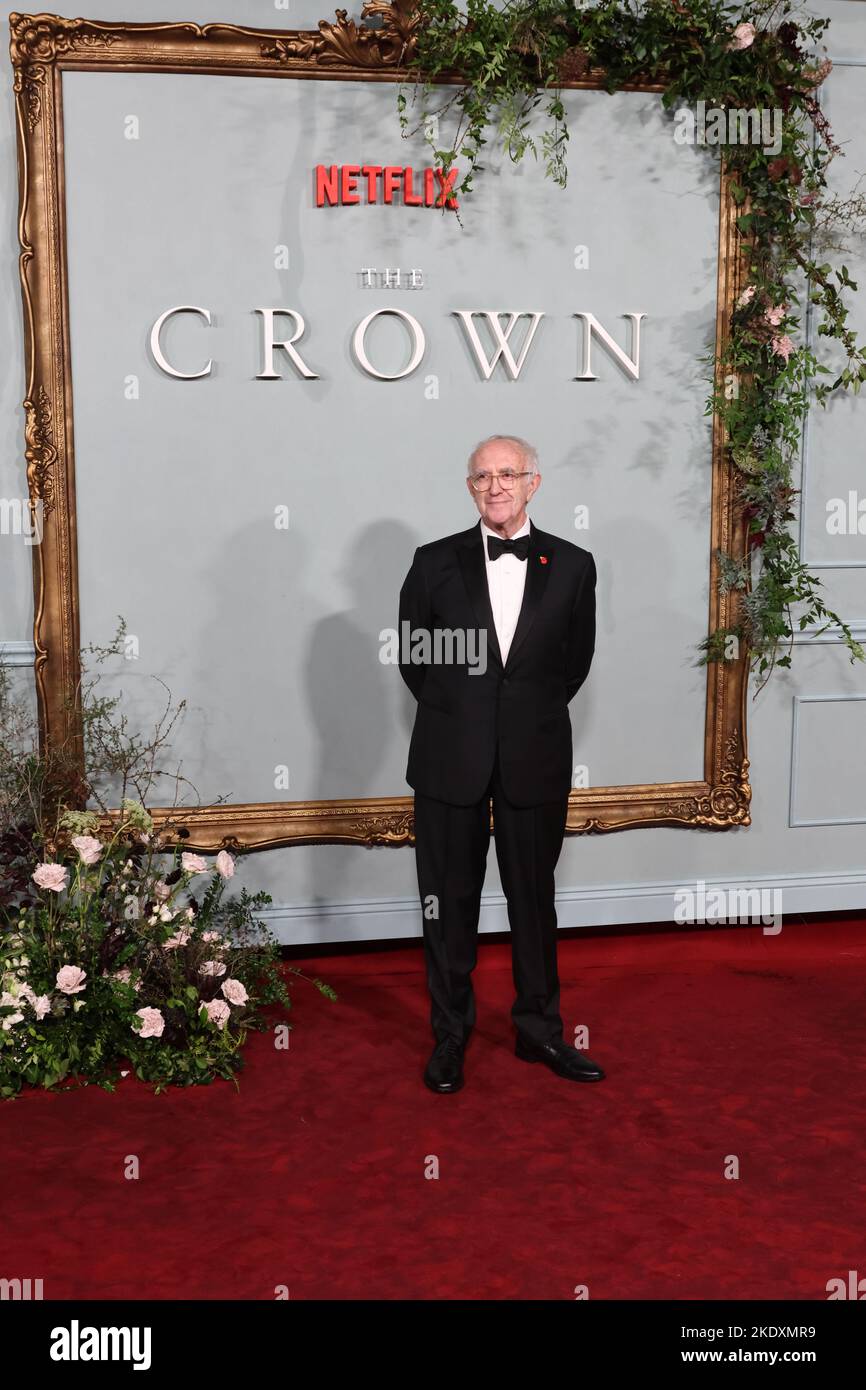 Jonathan Pryce, The Crown Season 5 World Premiere, Theatre Royal Drury ...