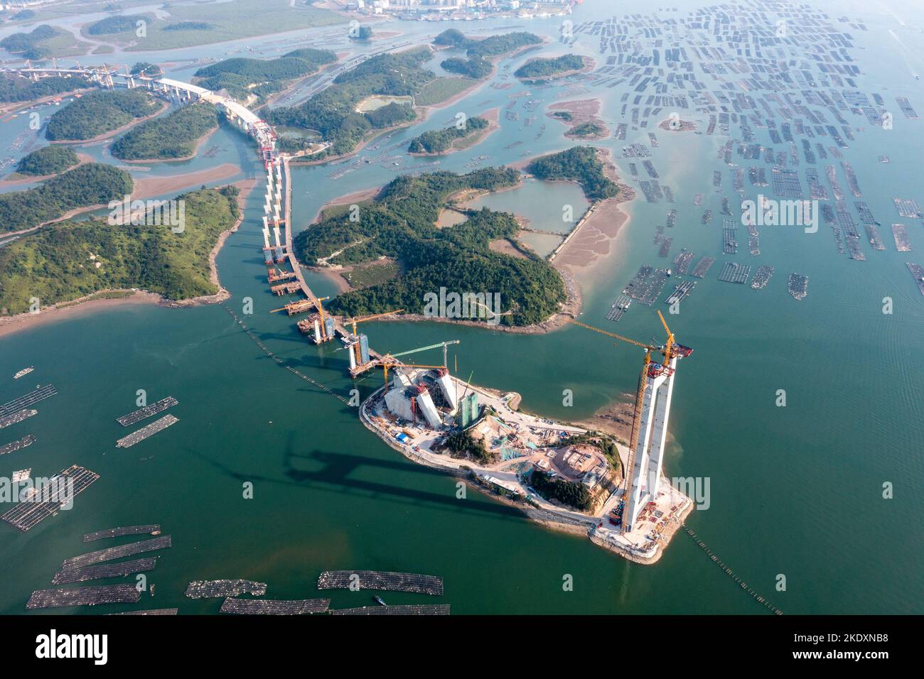Aerial photos show the Longmen Bridge in construction in Qin zhou City ...