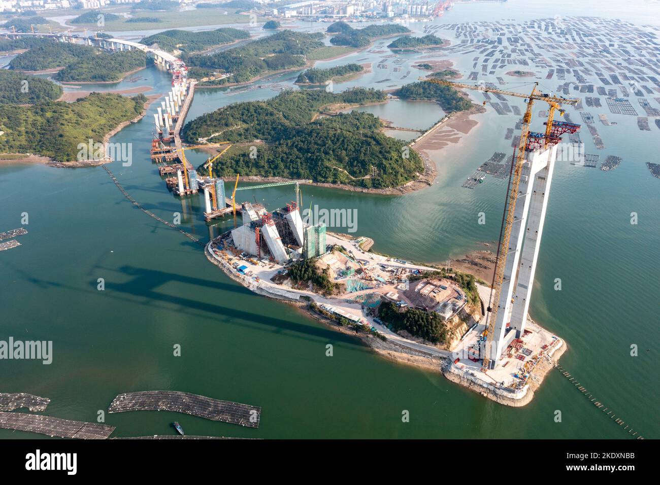 Aerial photos show the Longmen Bridge in construction in Qin zhou City ...
