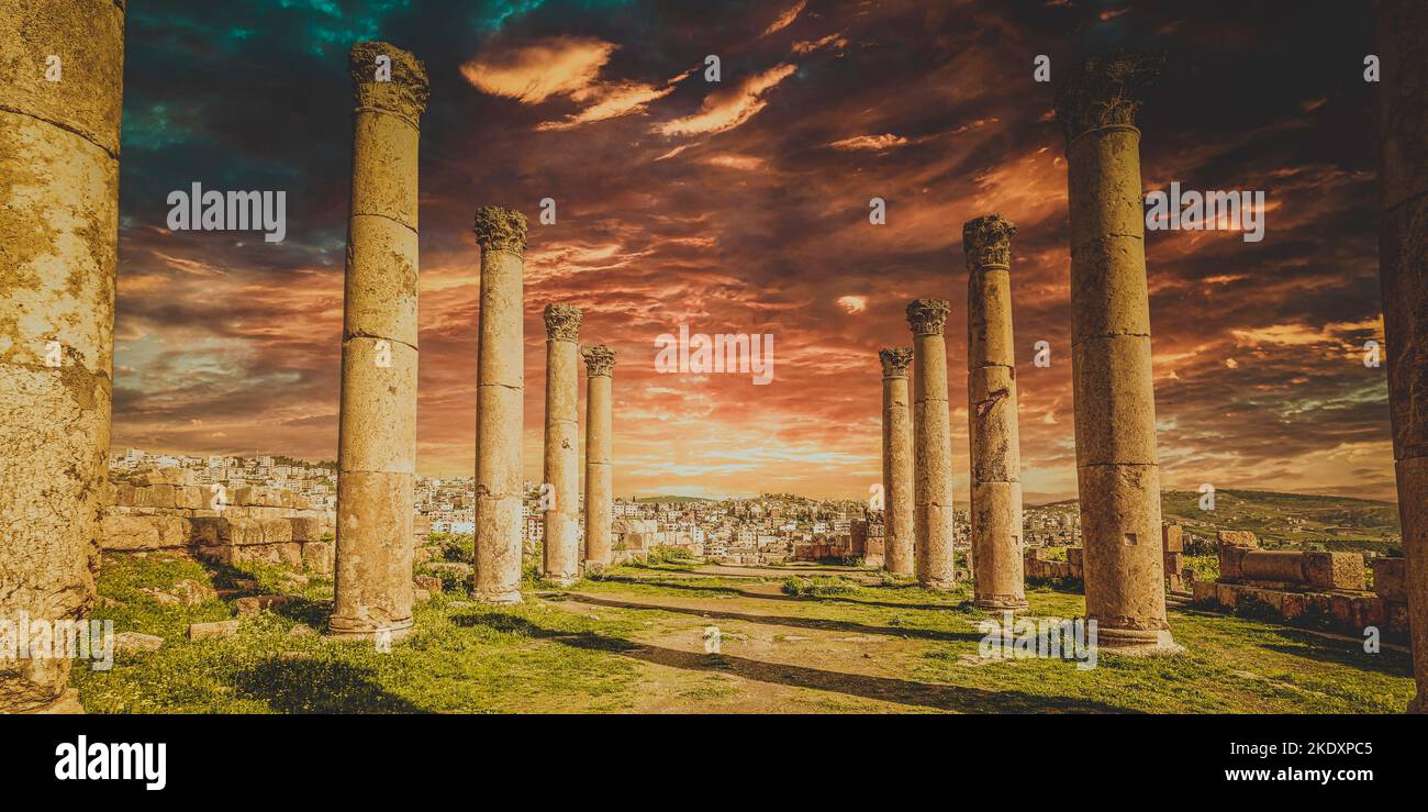 columns at sunset in the ancient city of Jerash in Jordan Stock Photo ...