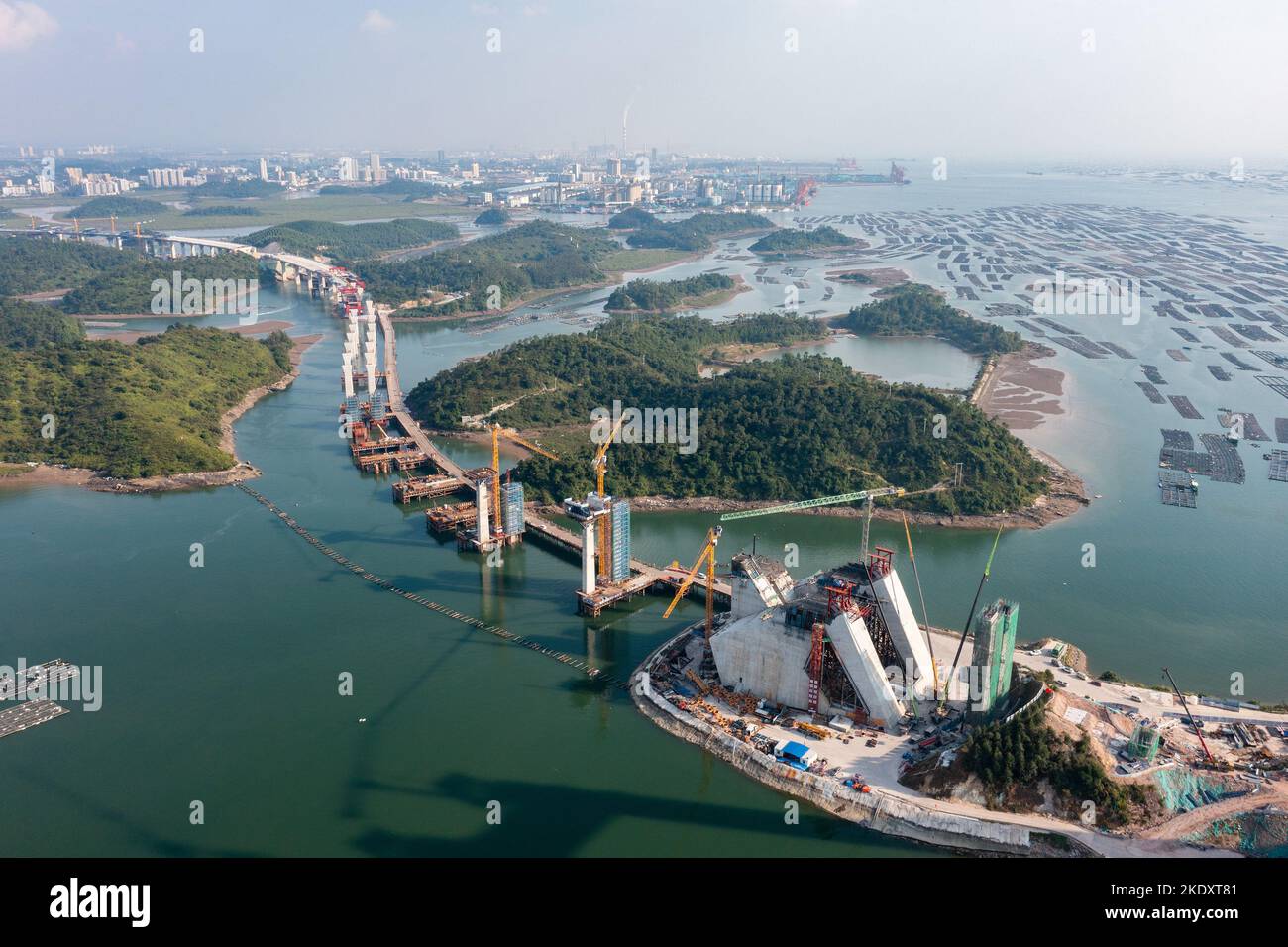 Aerial photos show the Longmen Bridge in construction in Qin zhou City ...