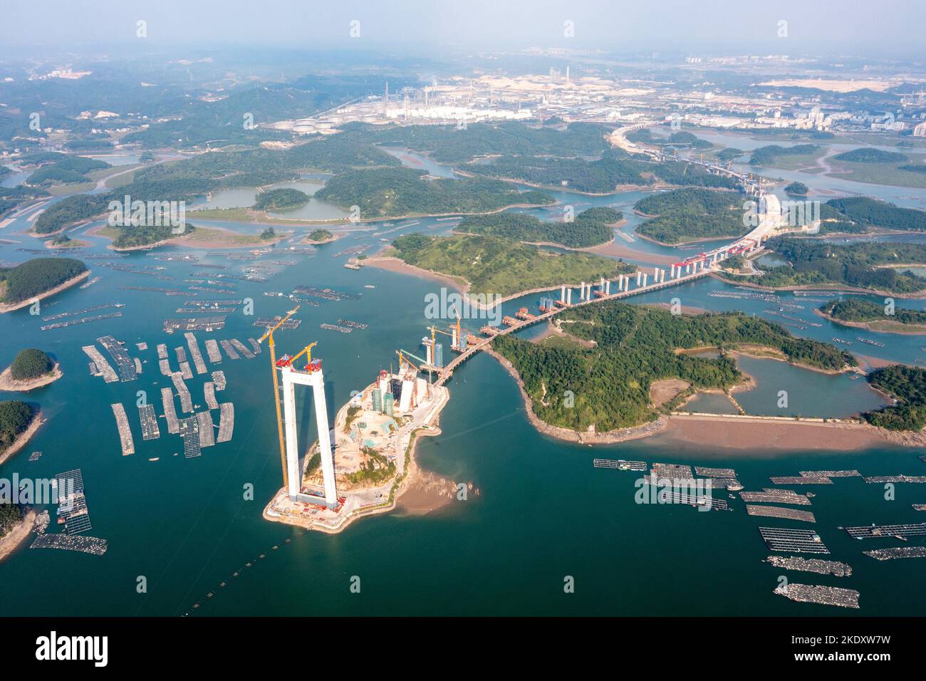 Aerial photos show the Longmen Bridge in construction in Qin zhou City ...