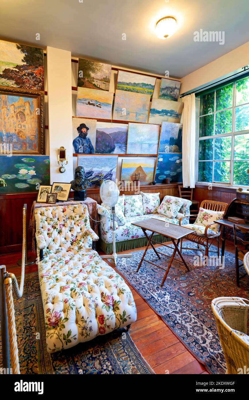 Monet house interior hi-res stock photography and images - Alamy