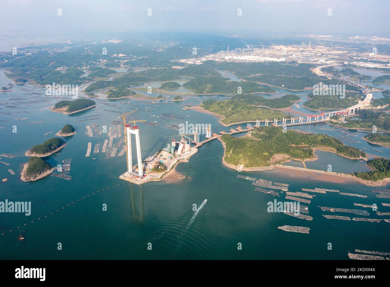 Aerial photos show the Longmen Bridge in construction in Qin zhou City ...