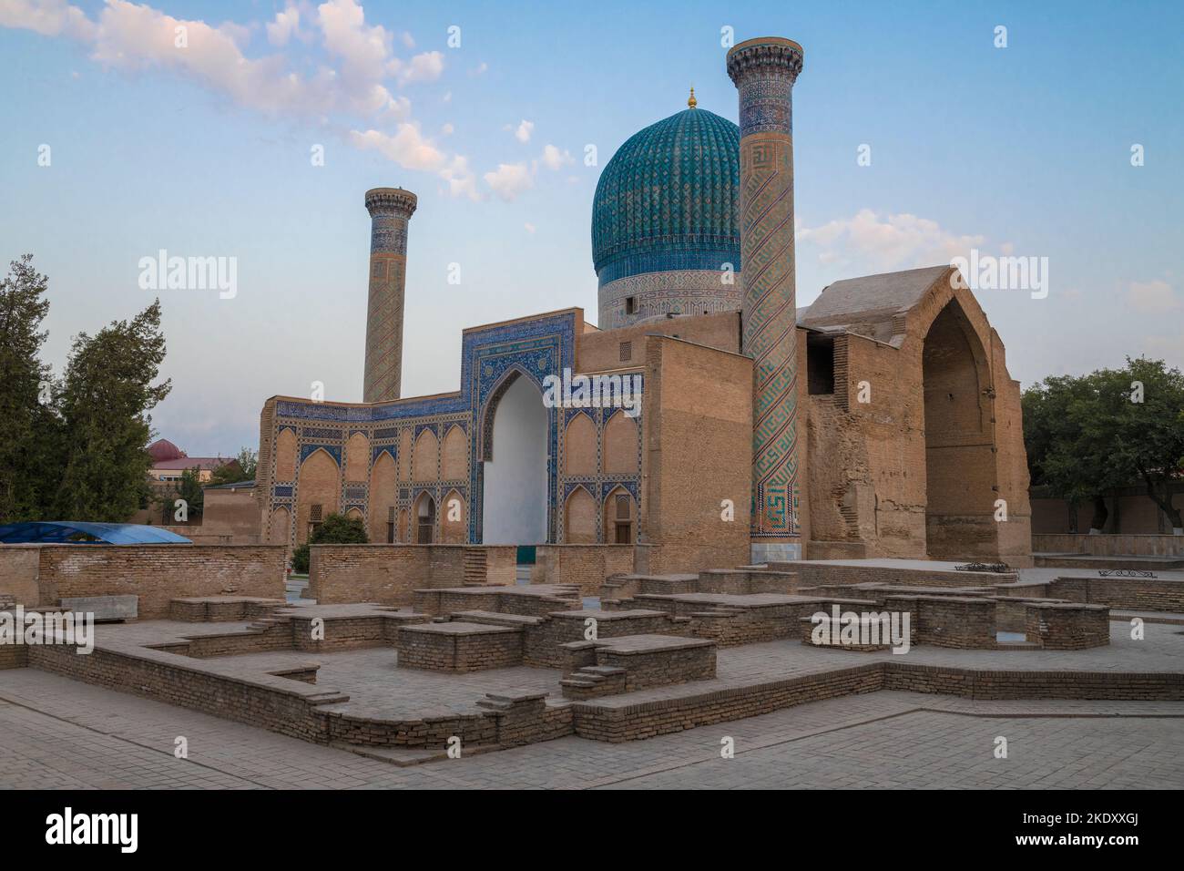 SAMARKAND, UZBEKISTAN - SEPTEMBER 11, 2022: Gur-Emir Mausoleum (Tomb of ...