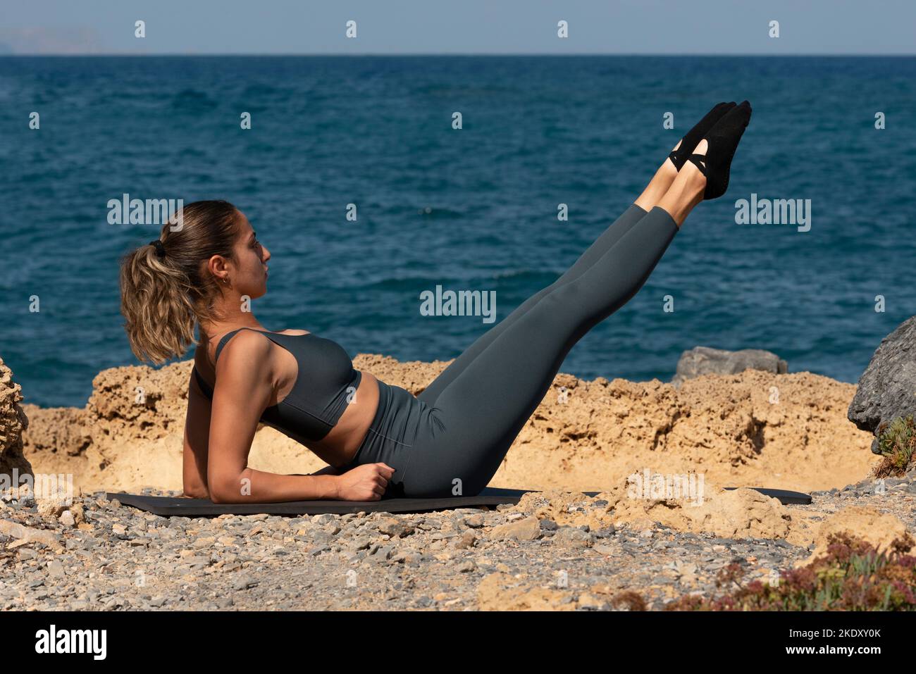 Black teacher woman hi-res stock photography and images - Alamy