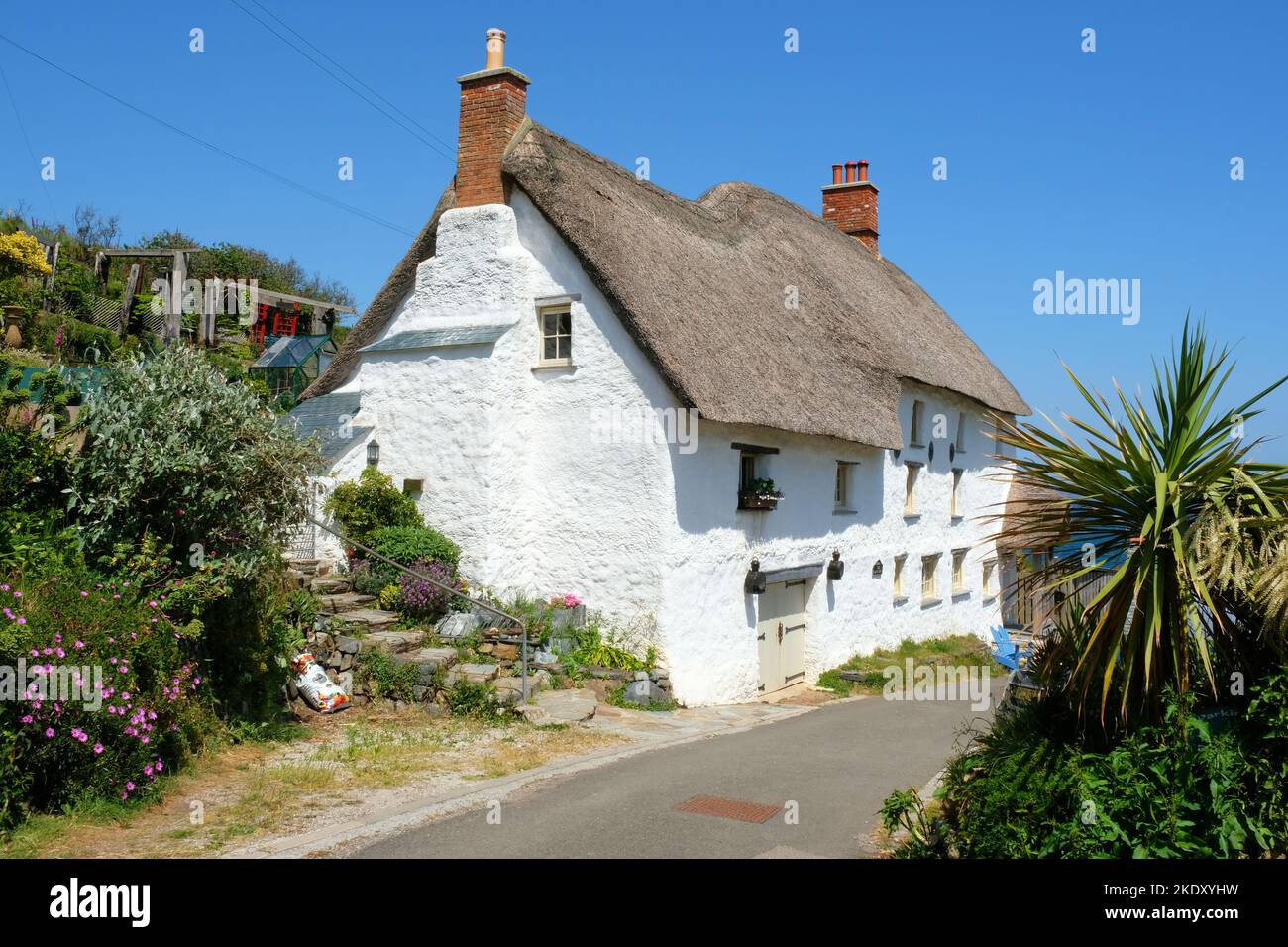 Thatched Cornish Cottage - John Gollop Stock Photo - Alamy