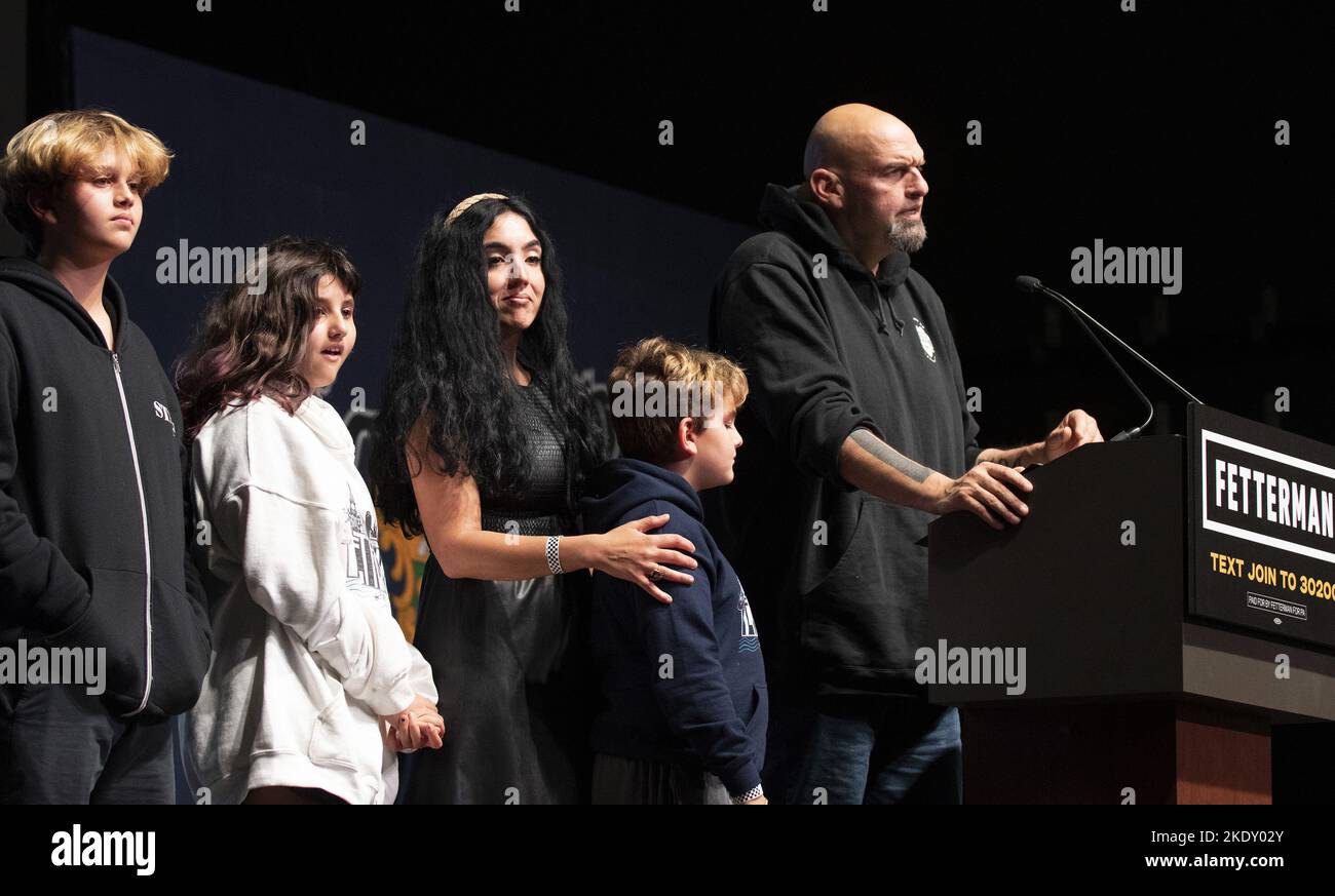 Pittsburgh, United States. 8th Nov, 2022. Democrat John Fetterman ...