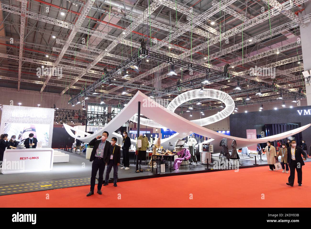 The last two days of the 2022 China International Import Expo(CIIE), various exhibits draw ...