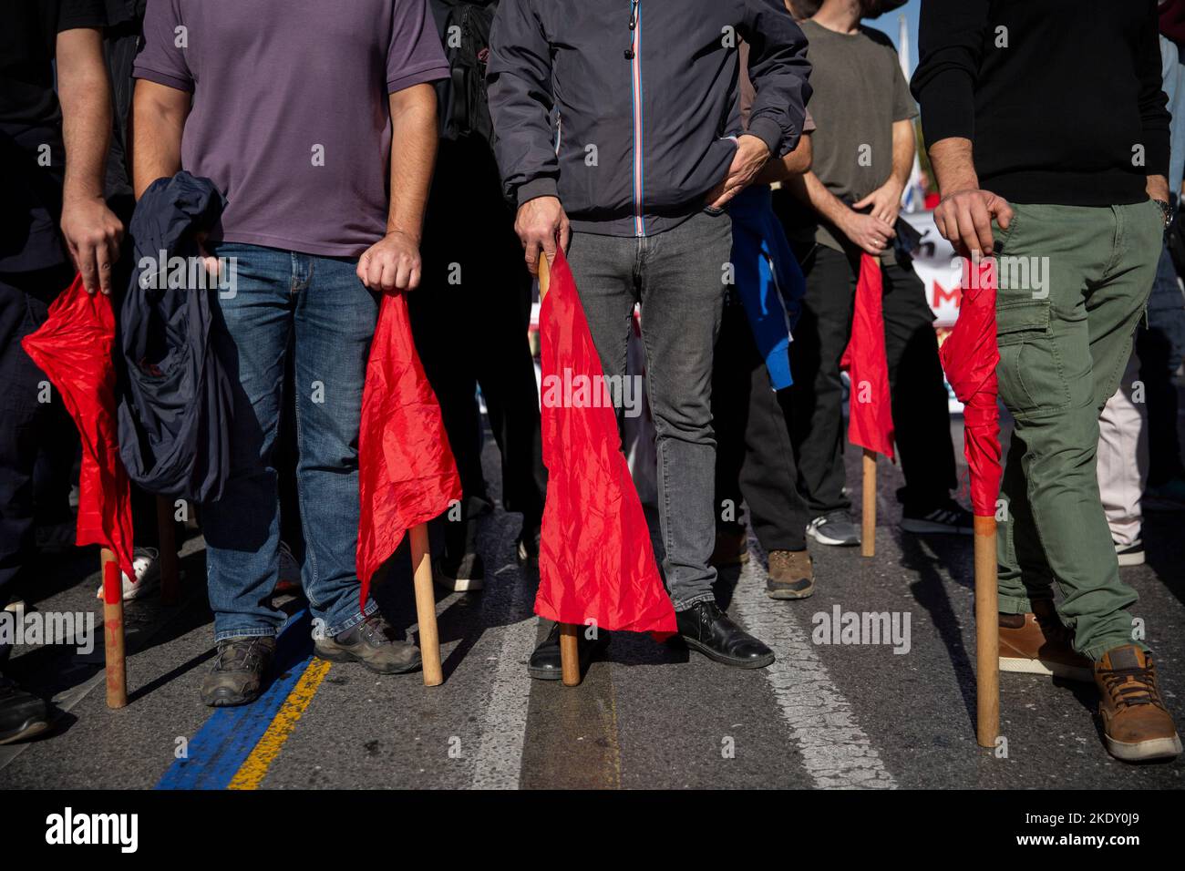 Athen, Greece. 09th Nov, 2022. Members of the communist trade union ...