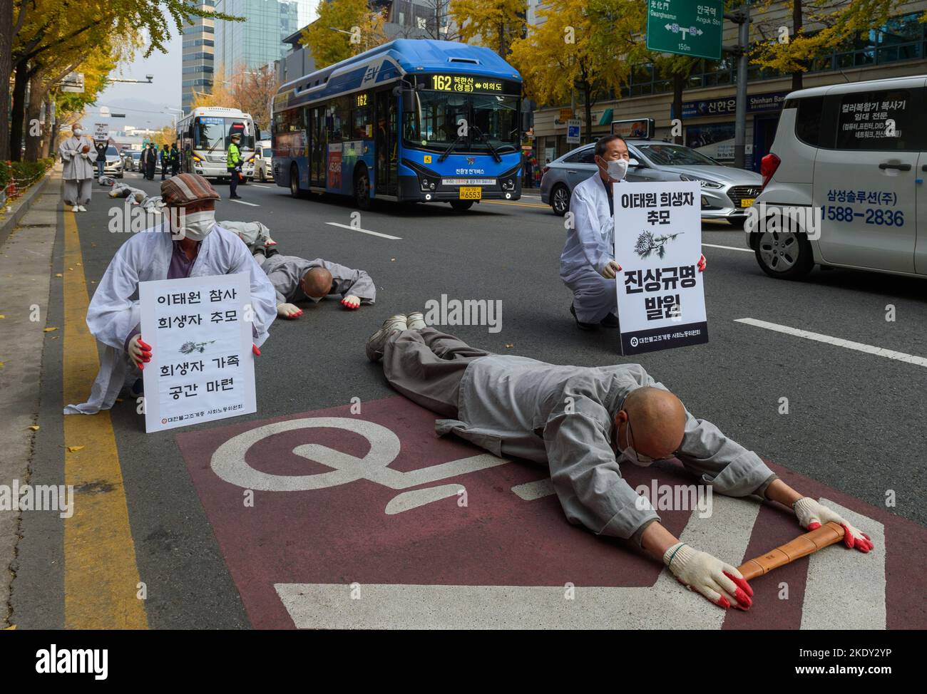 Seoul, South Korea. 09th Nov, 2022. South Korean Buddhist monks seen ...
