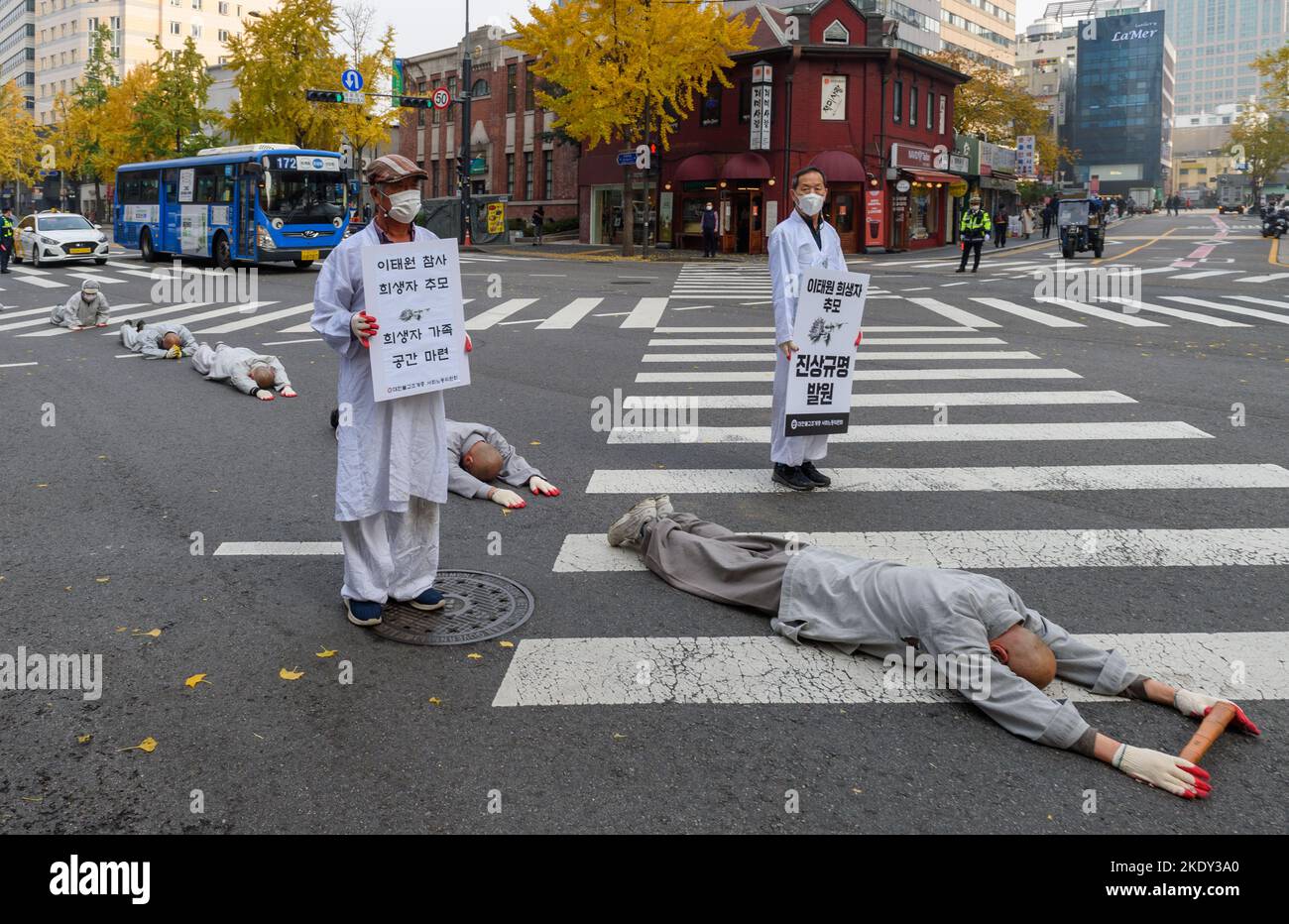Seoul, South Korea. 09th Nov, 2022. South Korean Buddhist monks seen ...