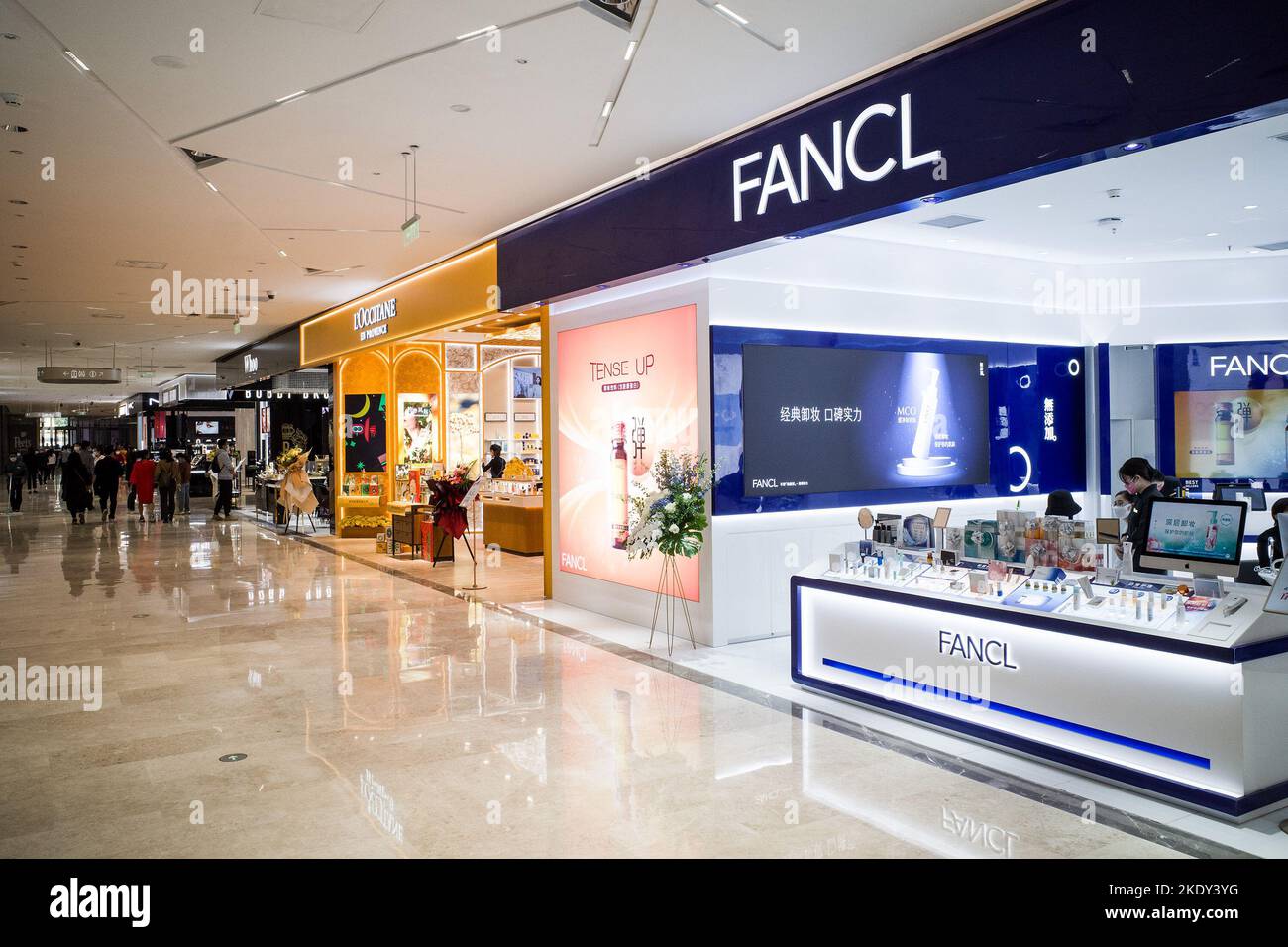 The world's largest single shopping mall WS Dream Plaza opens with 800. ...