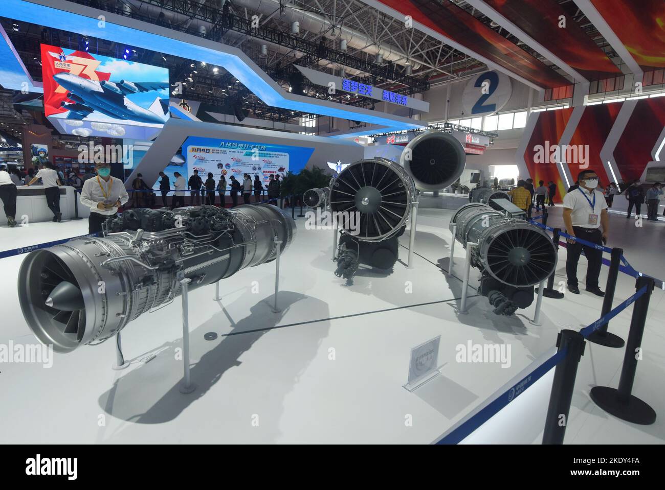 "Taihang" two-dimensinal thrust vector control engine make its debut at ...