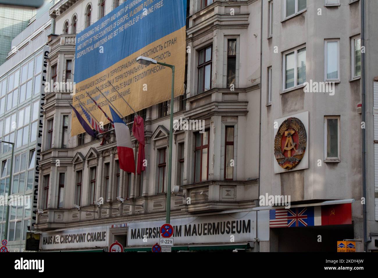 Famous checkpoint charlie sign hi-res stock photography and images - Alamy
