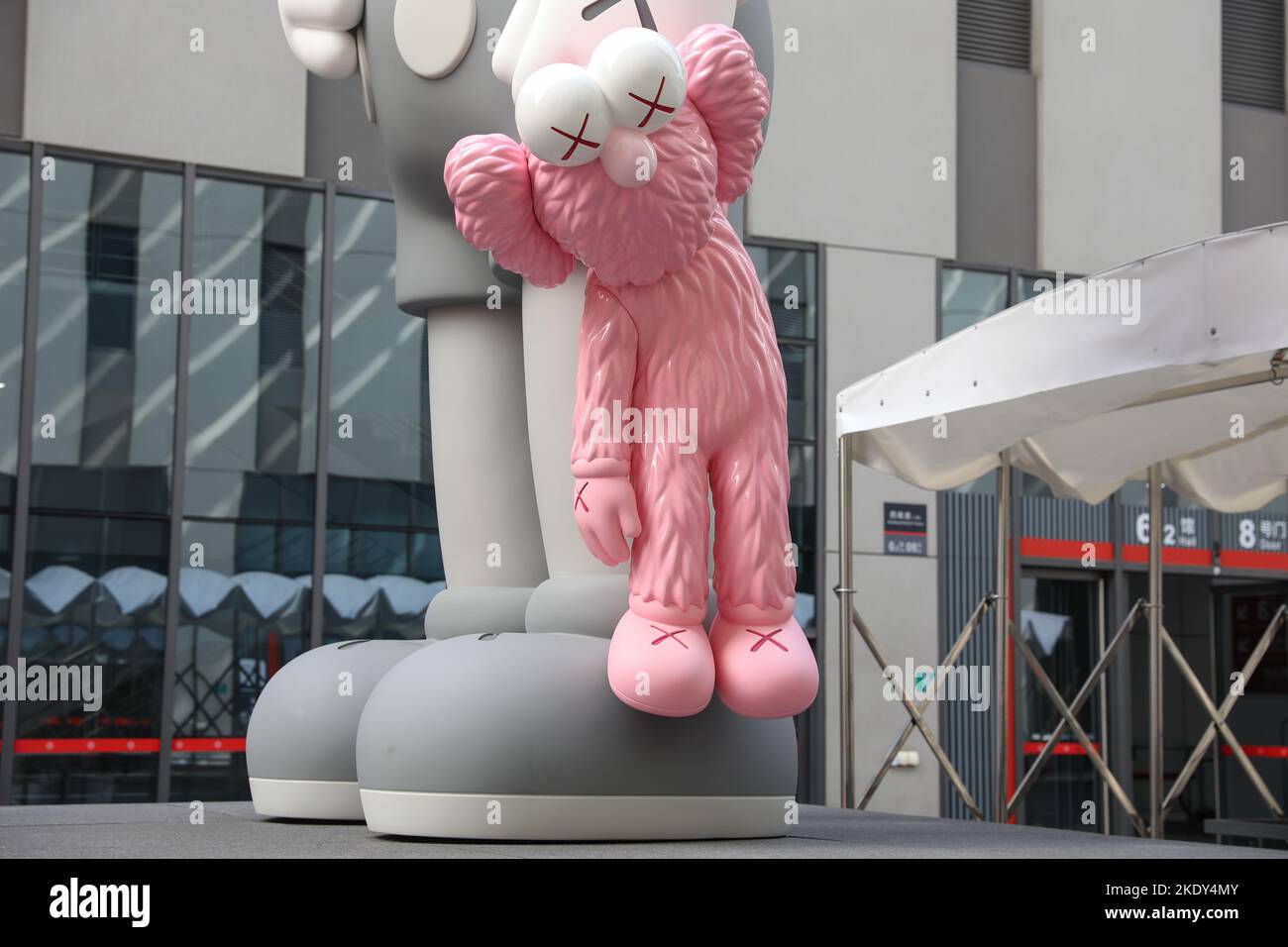 The sculpture "SHARE" by famous artist KAWS which used to be exhibited ...