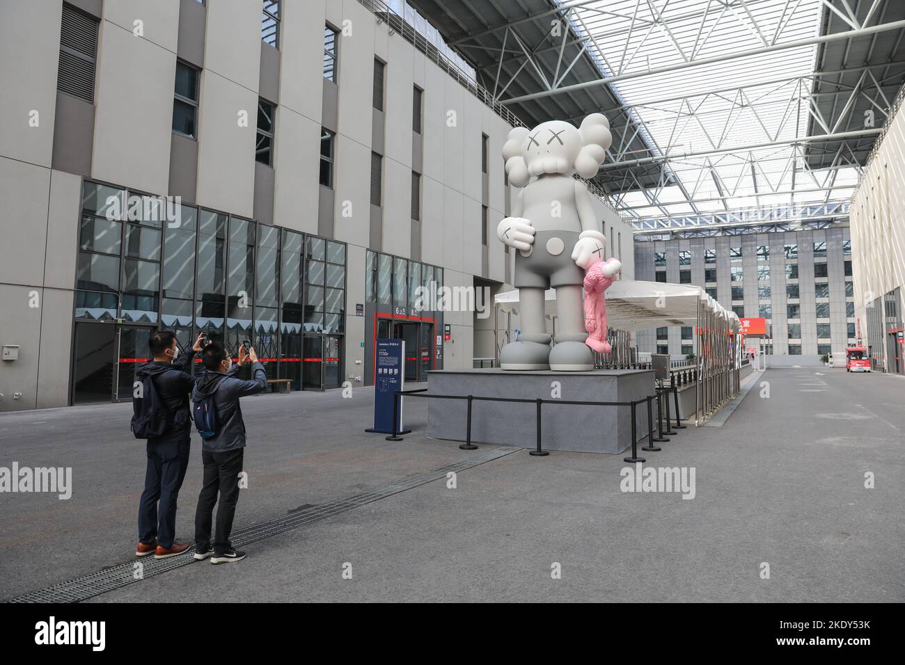 The sculpture "SHARE" by famous artist KAWS which used to be exhibited ...