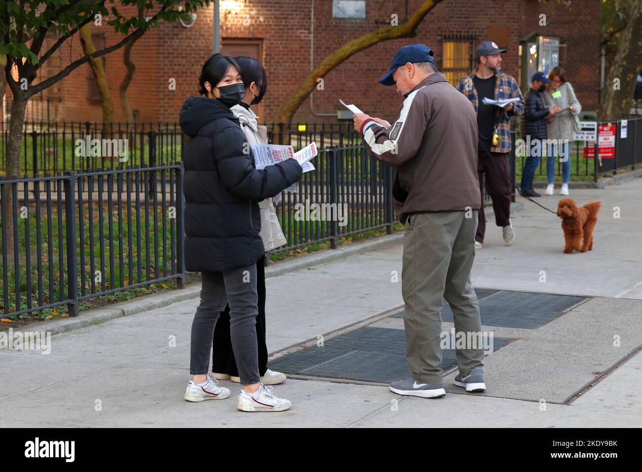 Vote them out 2022 hi-res stock photography and images - Alamy