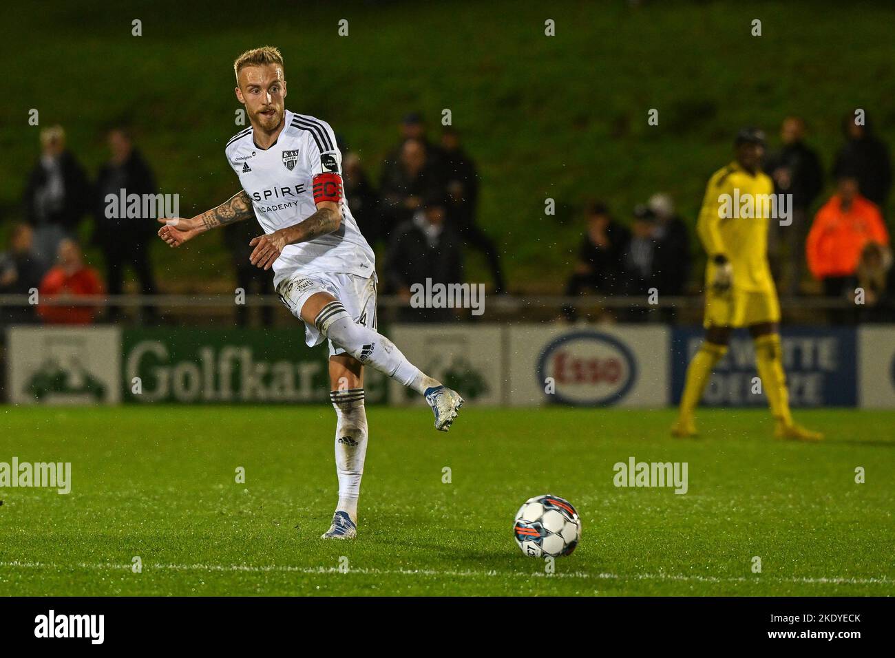 Alexander Jeggo (4) of Eupen pictured during a soccer game between KMSK ...
