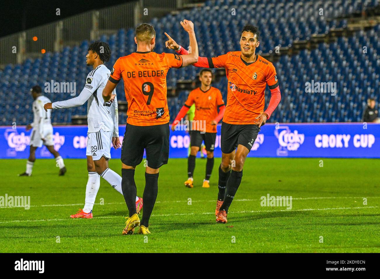 Leon Teo Quintero (3) of KMSK Deinze scores 2-0 and Deinze can ...
