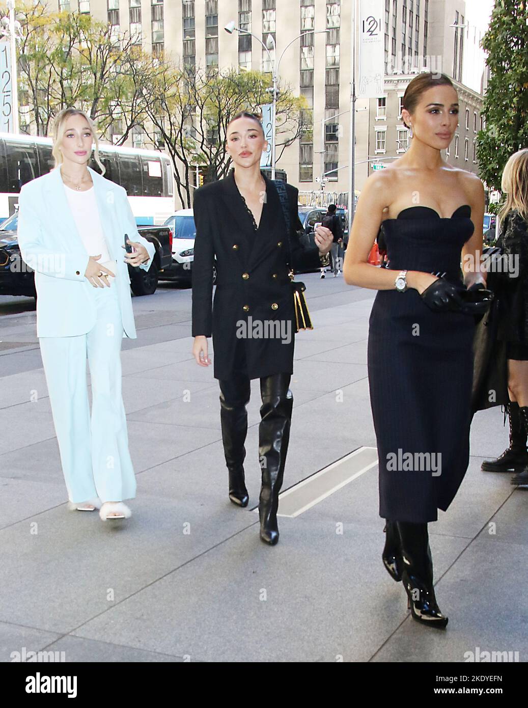 New York, NY, USA. 08th Nov, 2022. Olivia Culpo, Sophia Culpo and ...