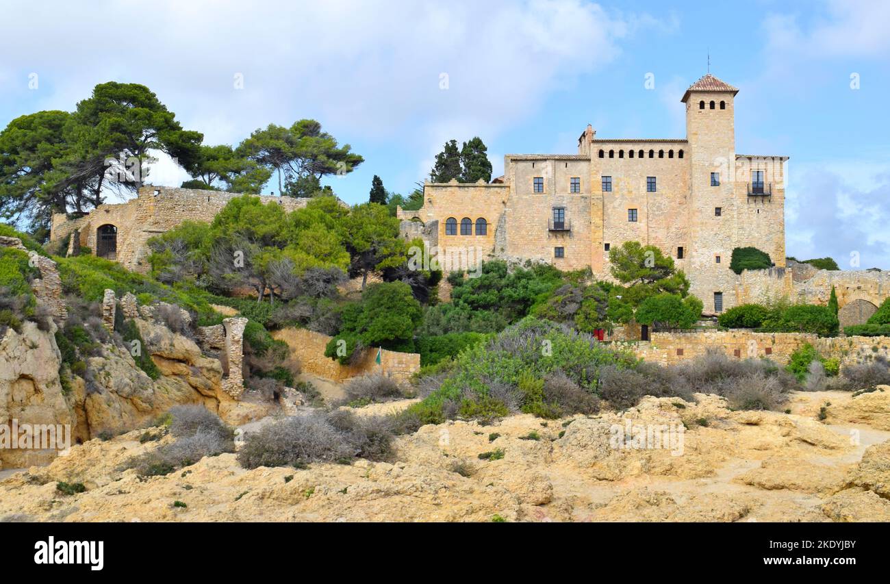 Tamarit castle hi-res stock photography and images - Alamy