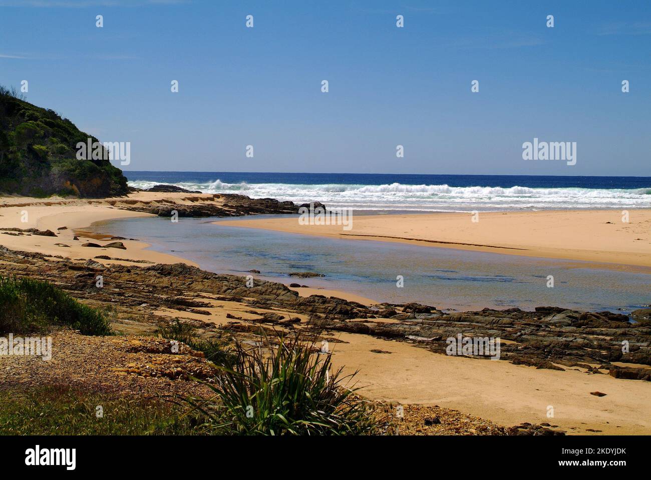 Wallaga lakes hi-res stock photography and images - Alamy