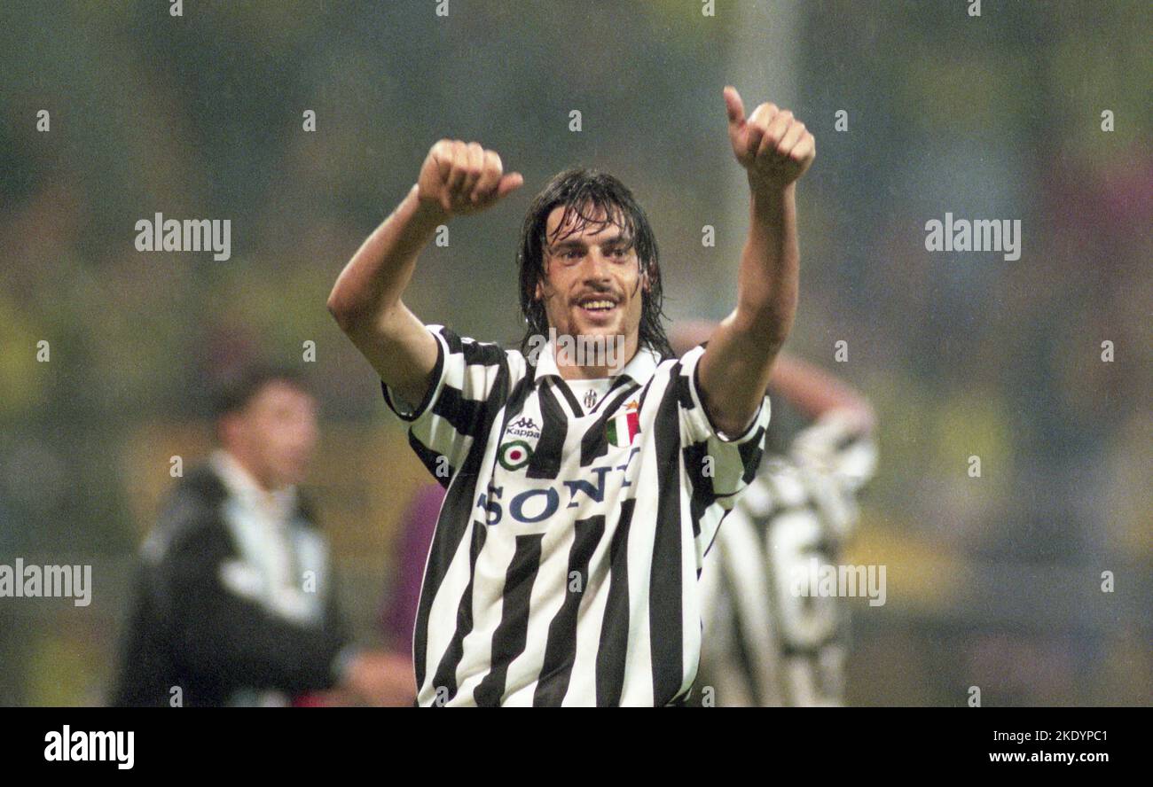 Juventus champions league 1996 hi-res stock photography and images - Alamy