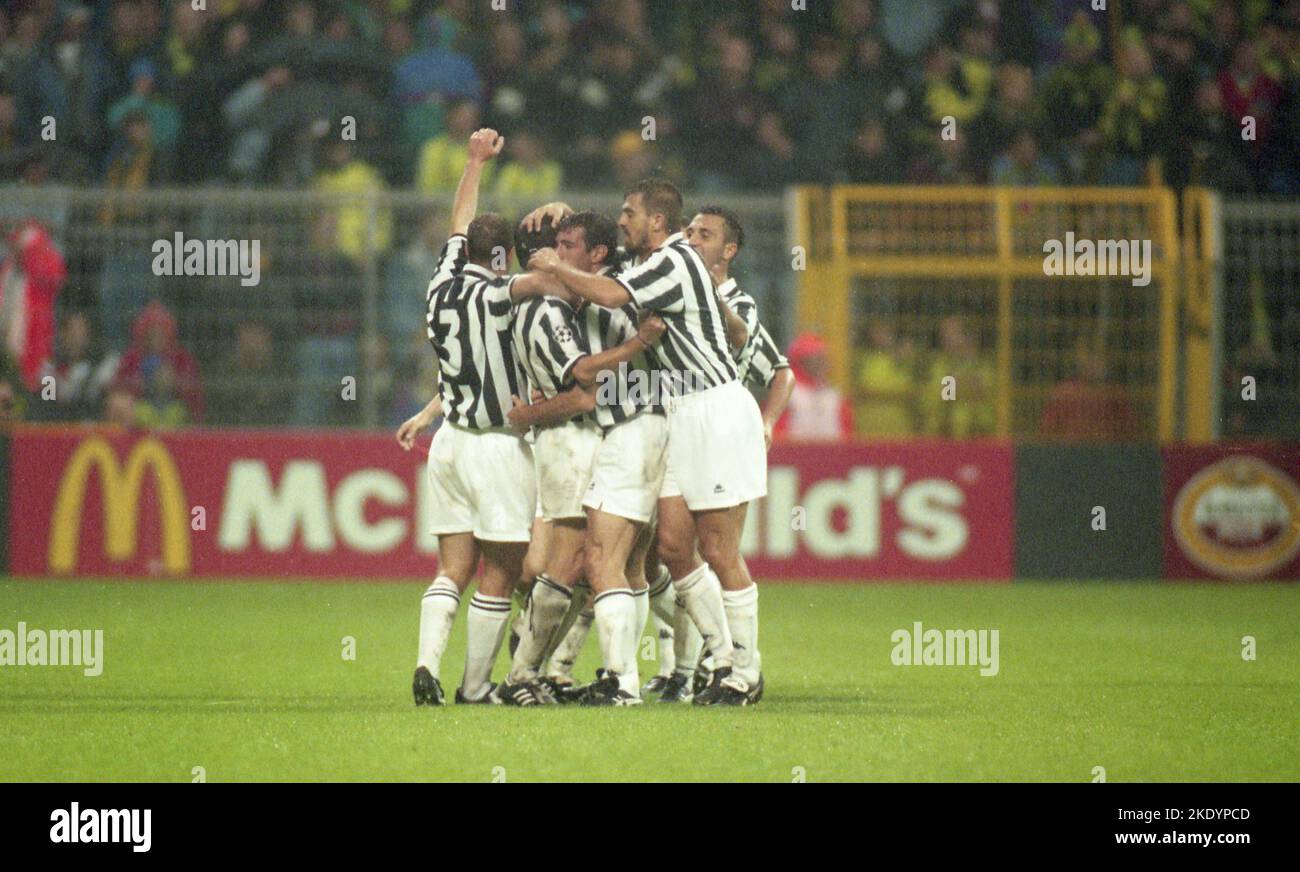 Juventus champions league 1996 hi-res stock photography and images - Alamy