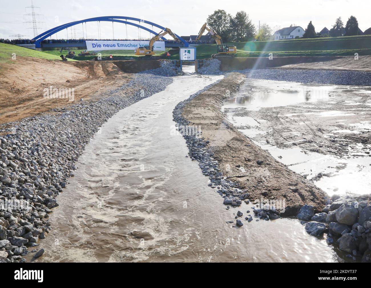 Voerde, Germany. 09th Nov, 2022. The new mouth of the Emscher into the ...