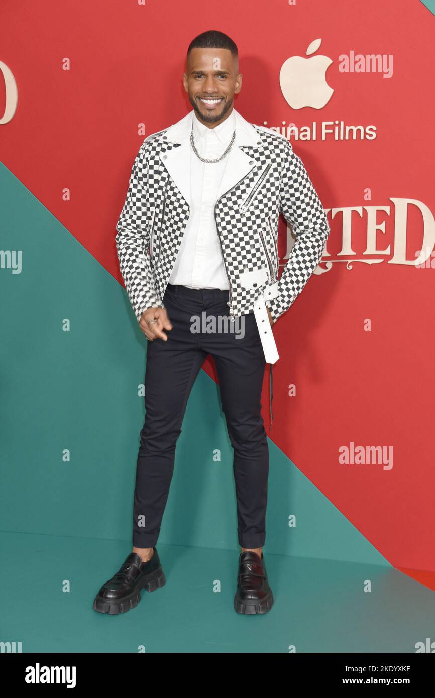 07 November 2022 - New York, New York - Eric West at the Apple Original ...