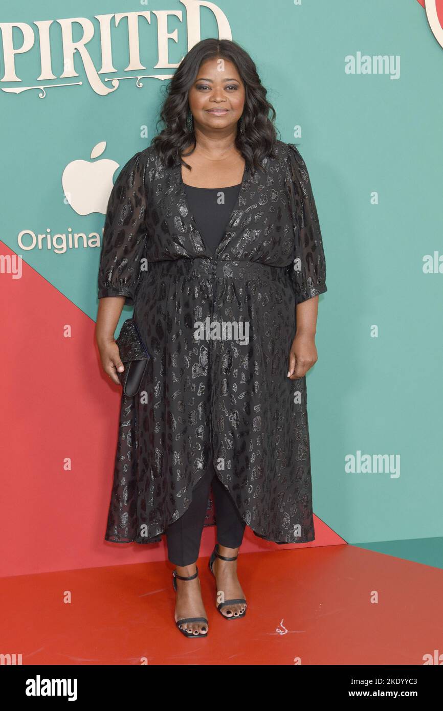 07 November 2022 - New York, New York - Octavia Spencer at the Apple ...