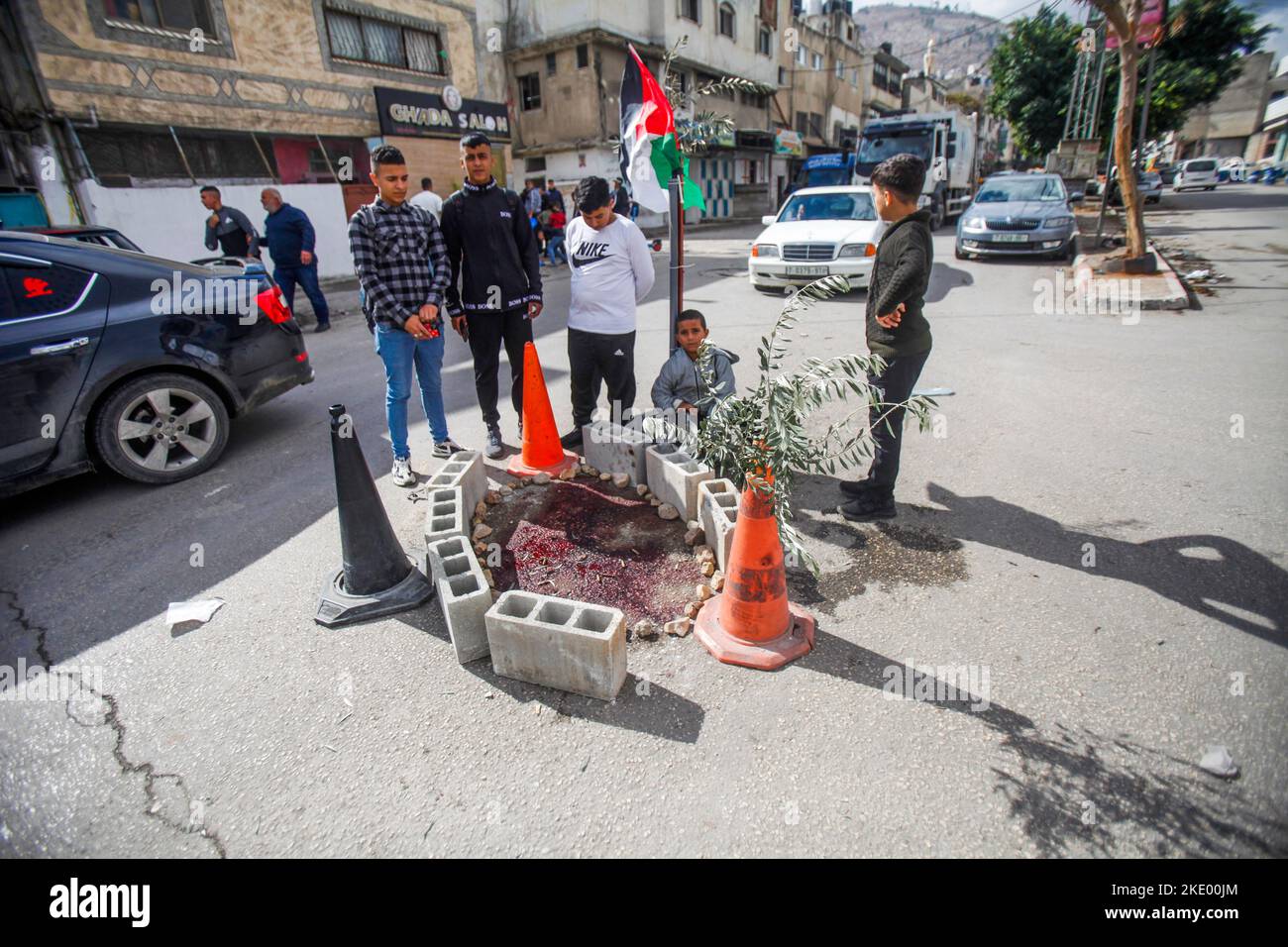Friends and relatives of Palestinian Mahdi Hashsh,15 years old mourn at ...
