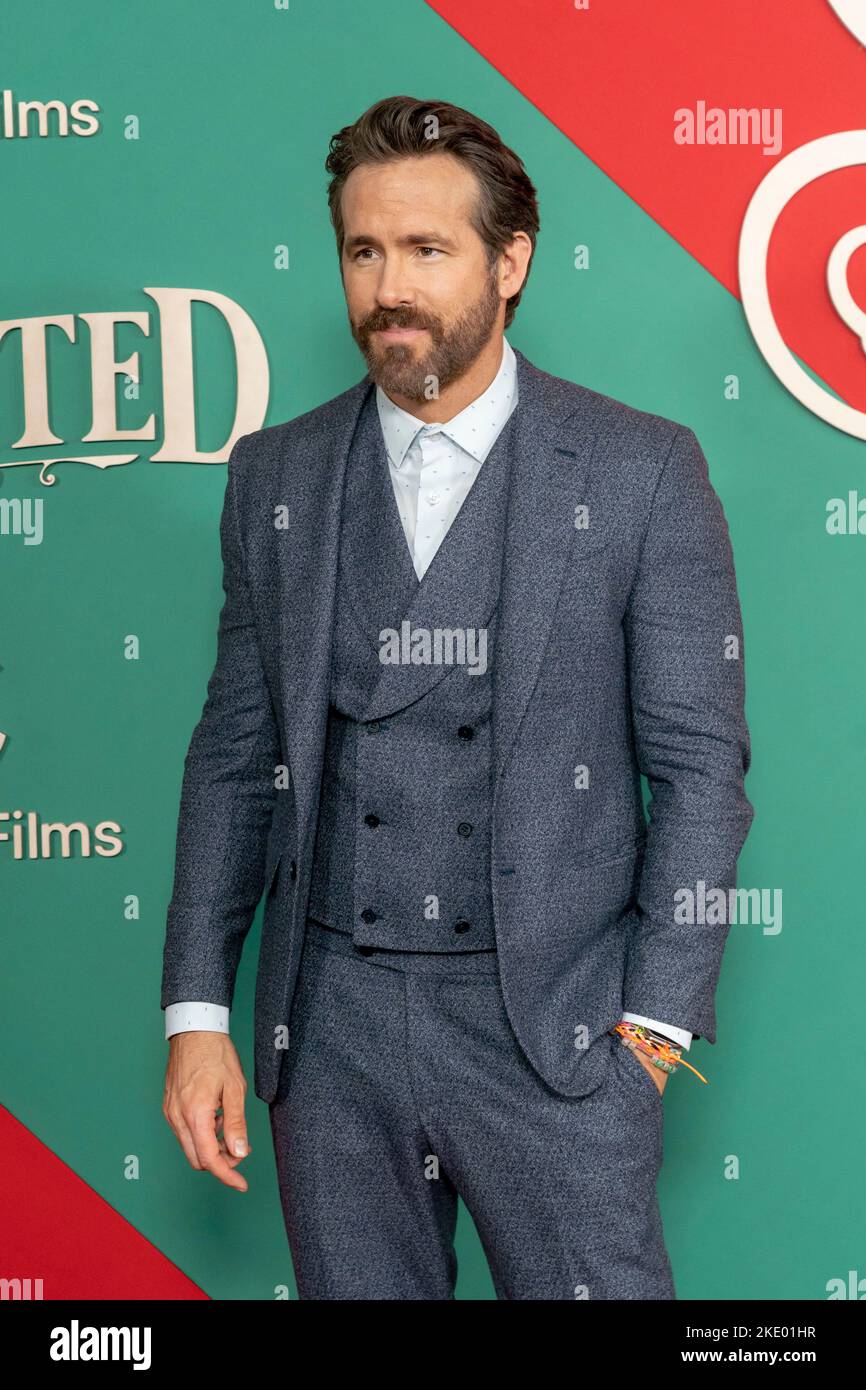 NEW YORK, NEW YORK - NOVEMBER 07: Ryan Reynolds attends Apple Original ...