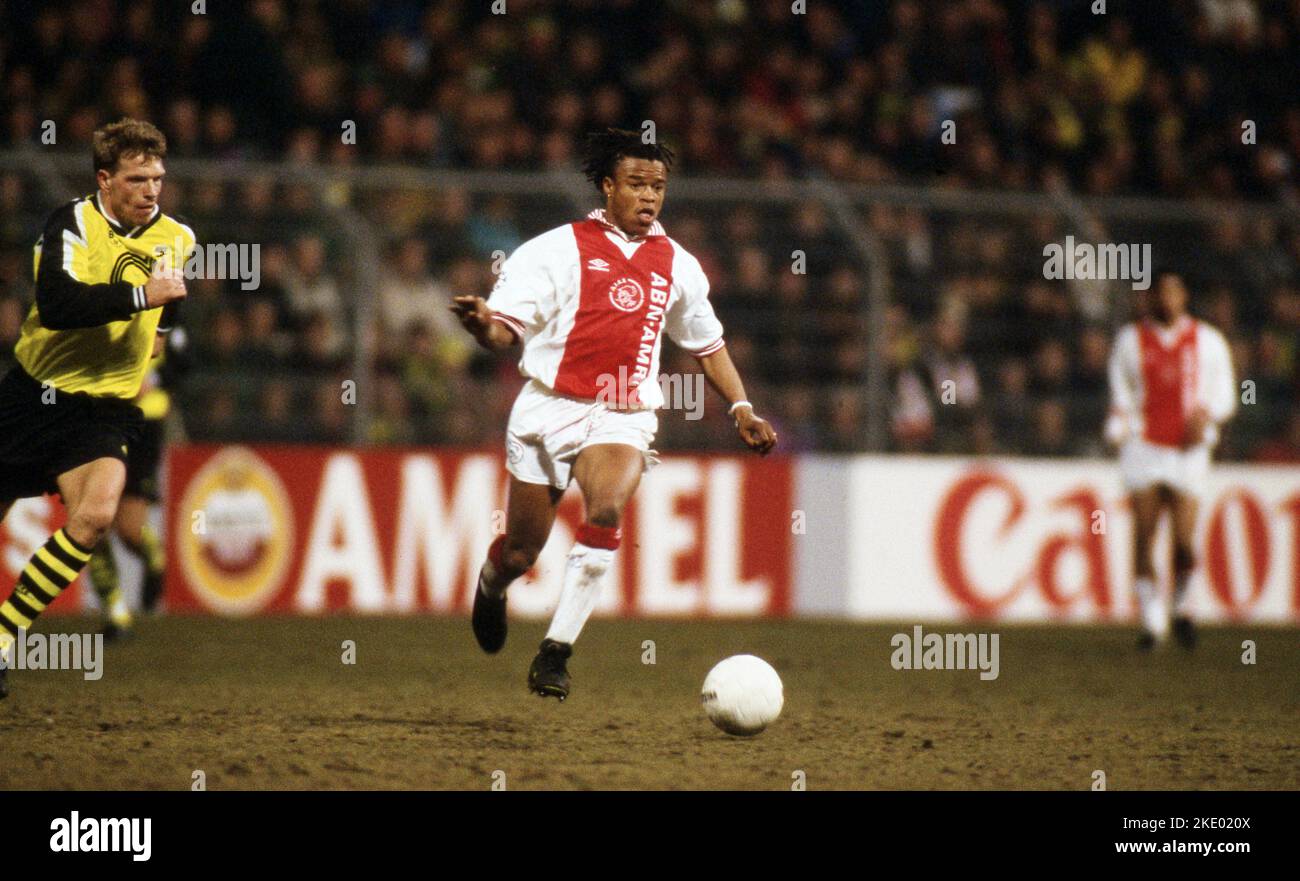 Edgar davids ajax hi-res stock photography and images - Alamy